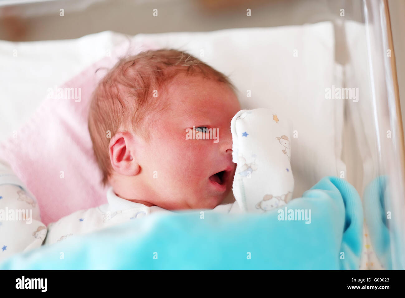 One day old newborn baby Stock Photo - Alamy