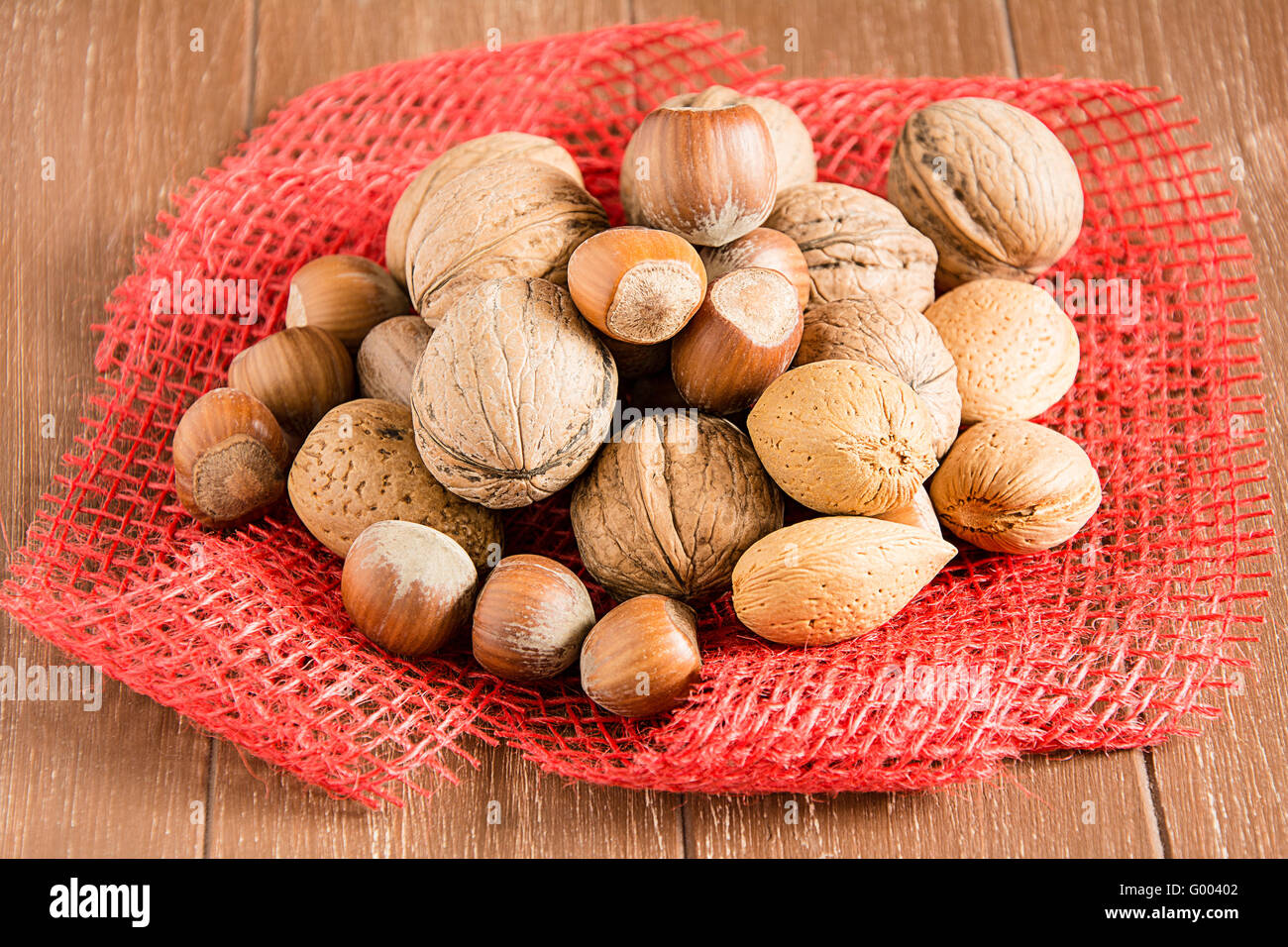 Pecans and walnuts and almonds hi-res stock photography and images - Alamy