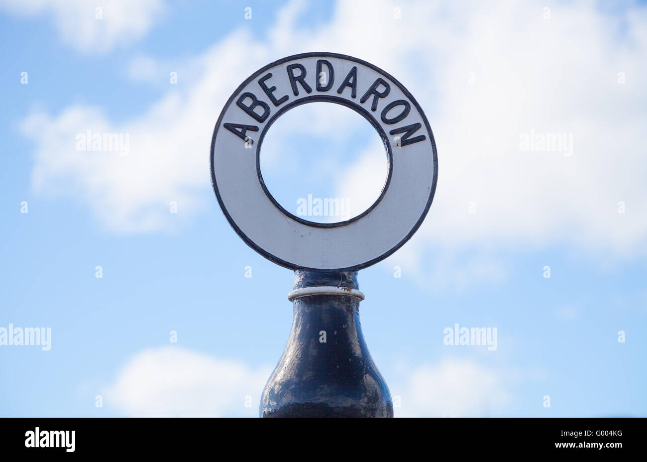 Cast iron sign hi-res stock photography and images - Alamy