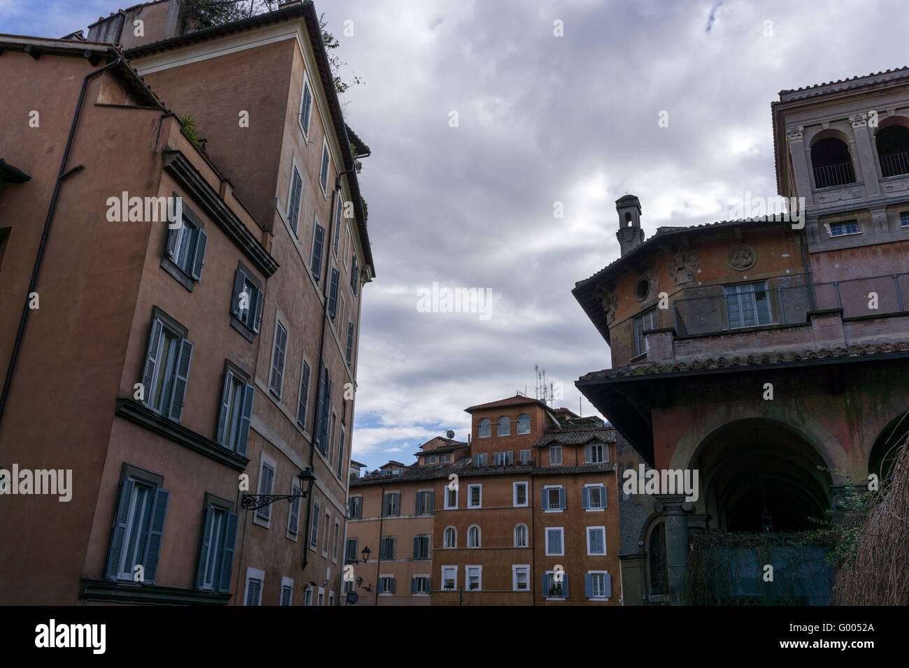 Homes and office buildings in Rome Stock Photo - Alamy