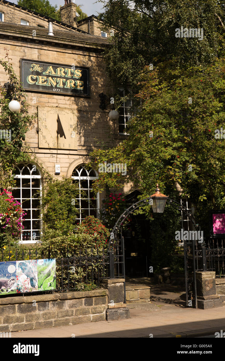 Hebden bridge market hi-res stock photography and images - Alamy