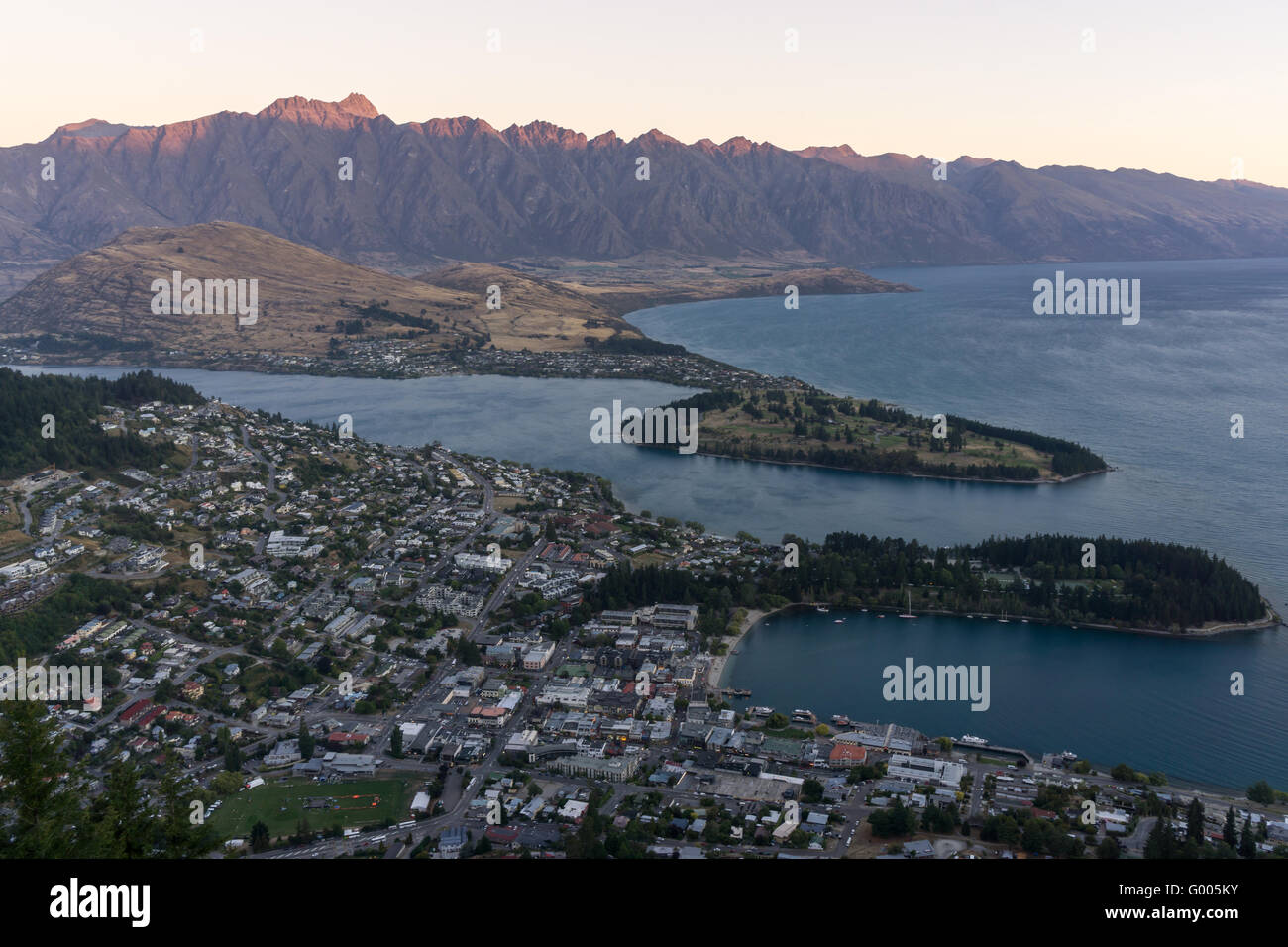 Queenstown gondola hills scenic view hi-res stock photography and ...
