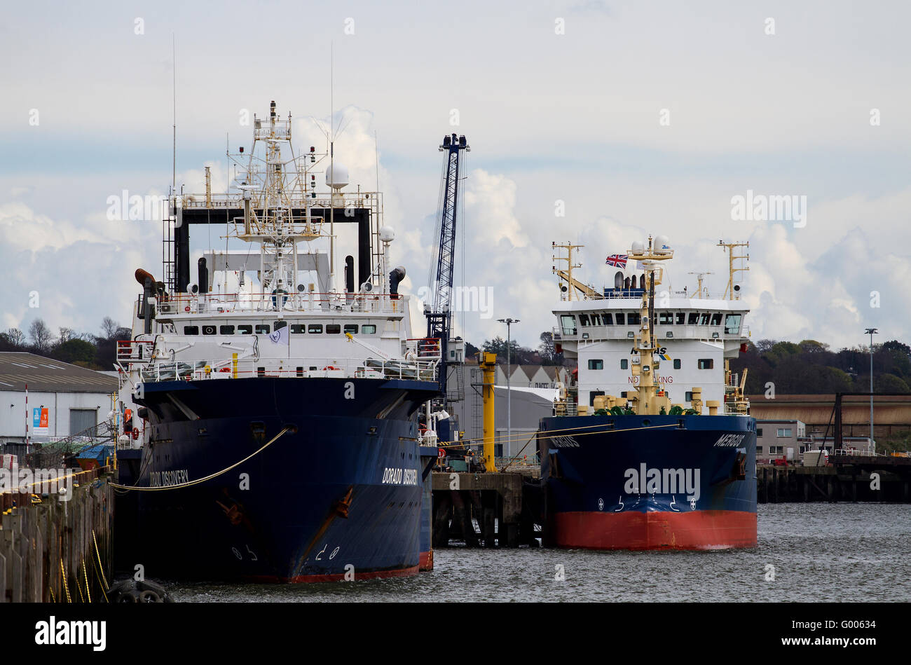 Bitumen tanker hi-res stock photography and images - Alamy
