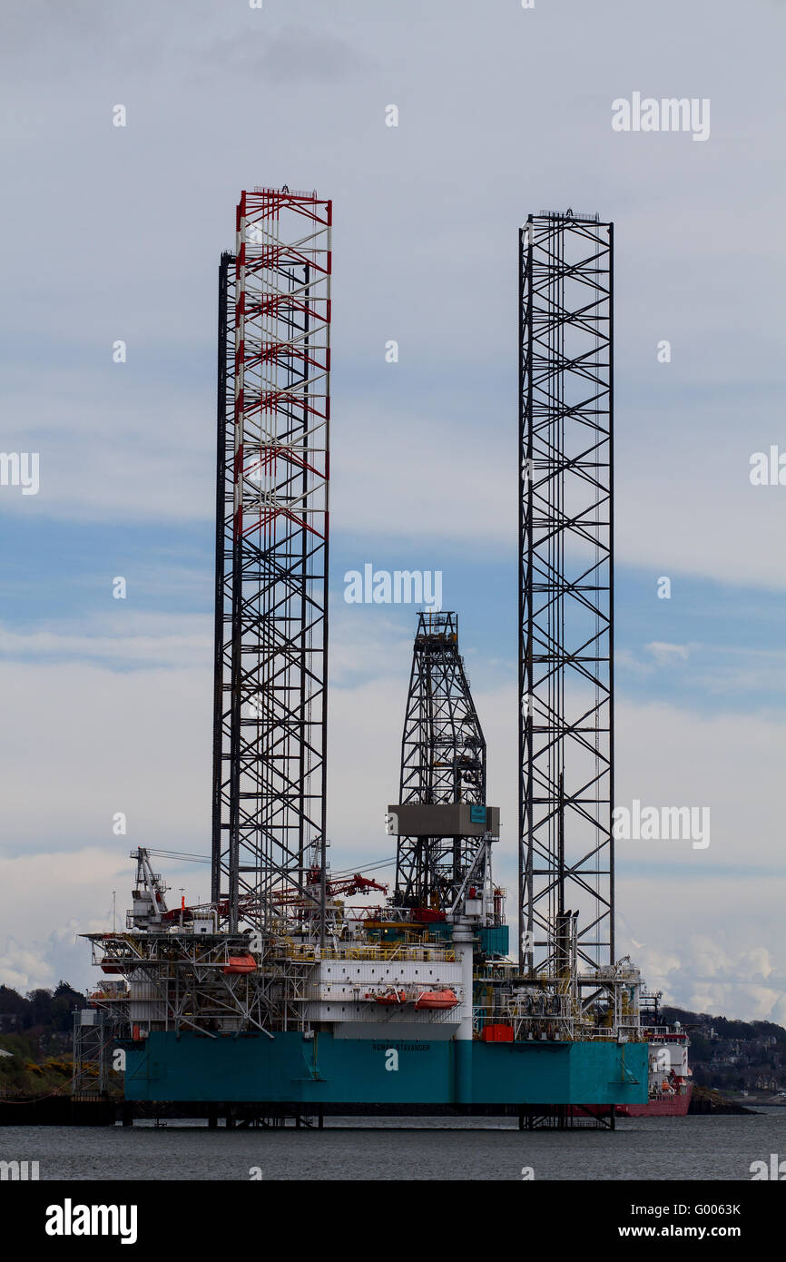 Rowan stavanger jack up rig hi-res stock photography and images - Alamy