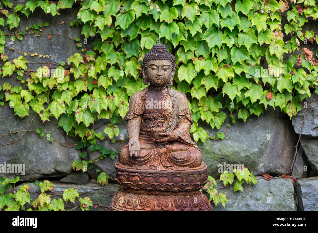 Bronze Buddha Statue Stock Photo - Alamy