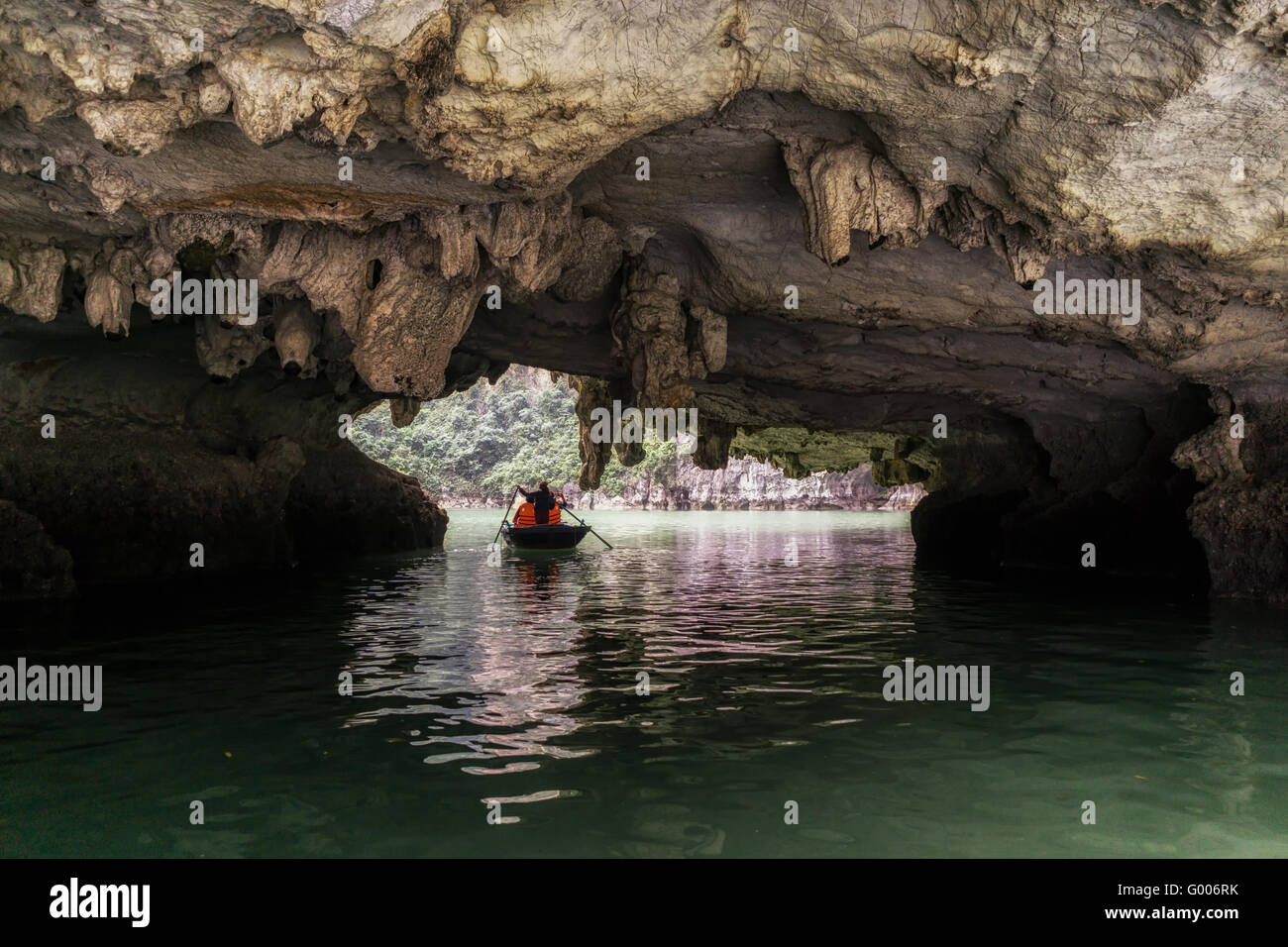 Vietnam luon cave hi-res stock photography and images - Alamy