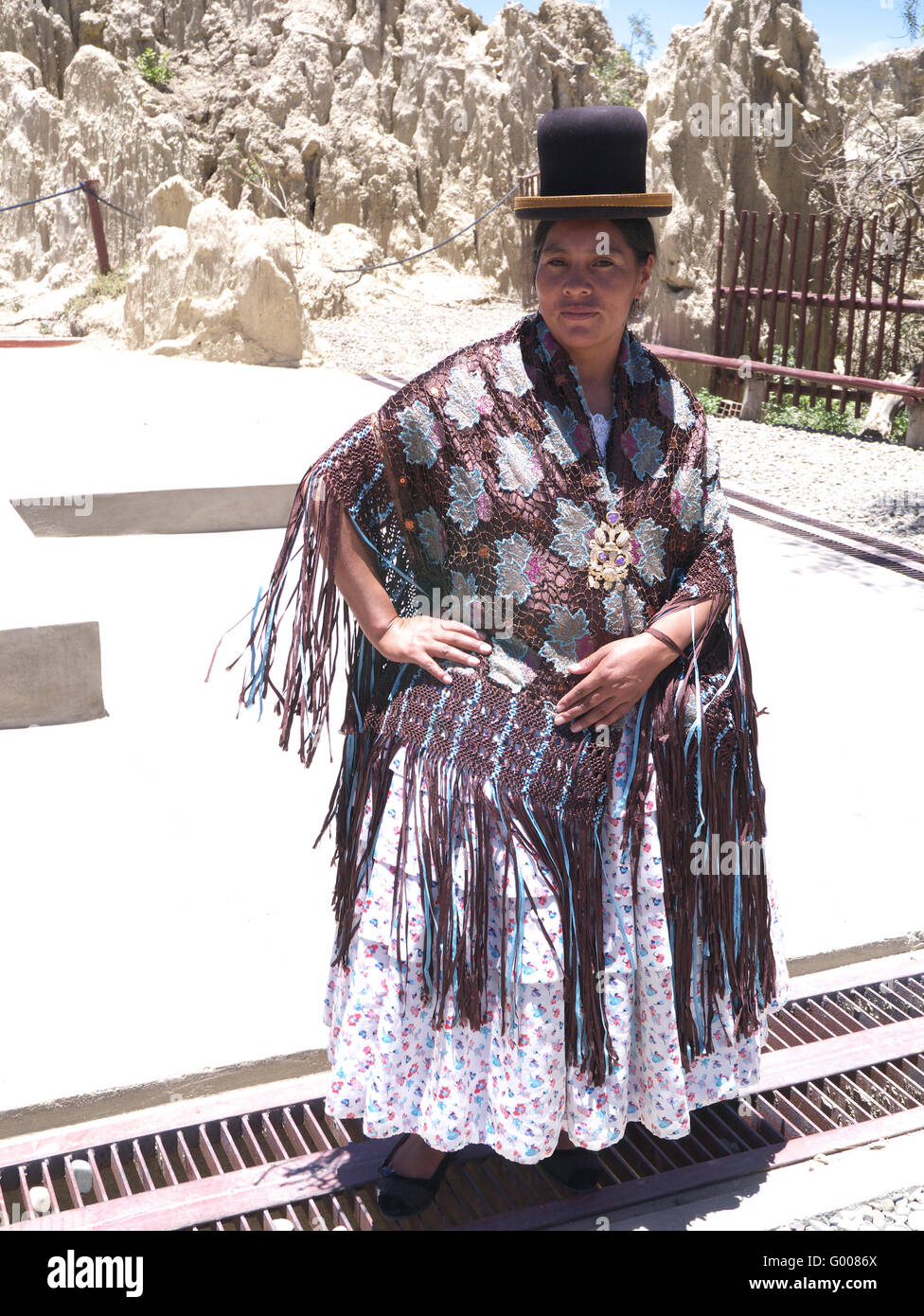 Bolivian woman wearing traditional dress Valley of the Moon, La Paz ...