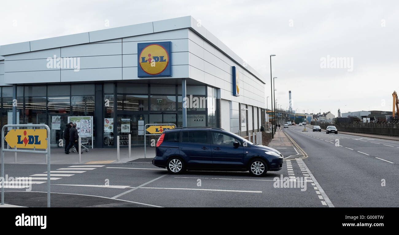 New LIDL Lidl supermarket at Shoreham Sussex UK Stock Photo - Alamy