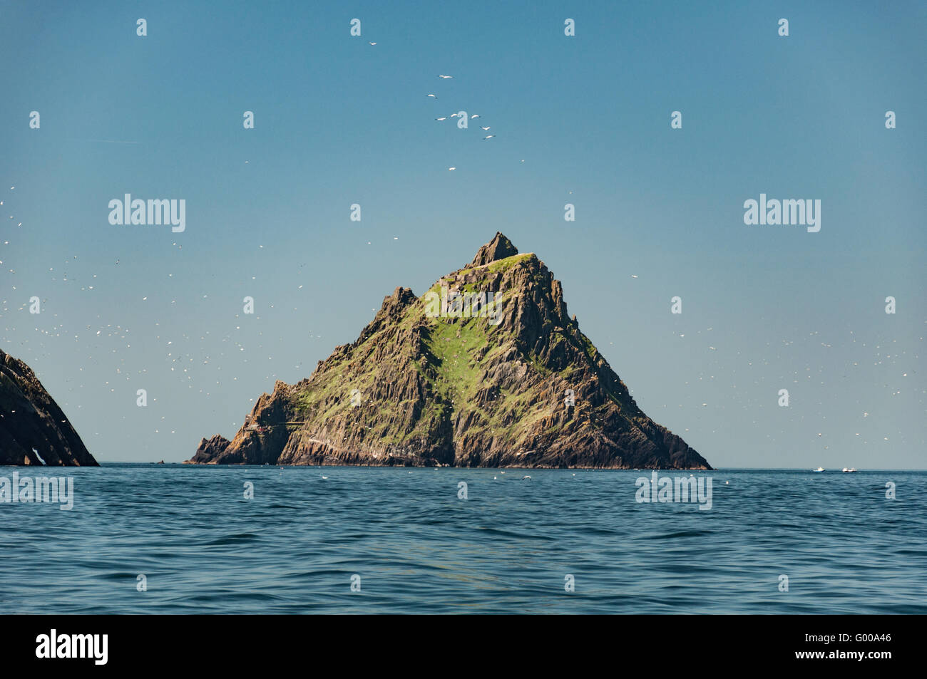 Skellig Michael, UNESCO World Heritage Site, Kerry, Ireland. Star Wars ...