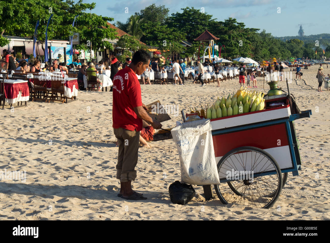 Corn on the cob vendor hi-res stock photography and images - Alamy