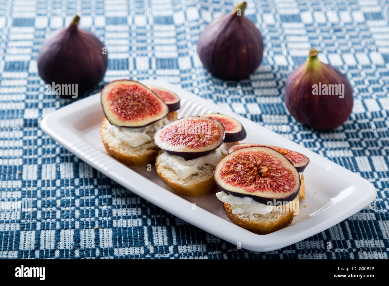 figs with cheese Stock Photo - Alamy