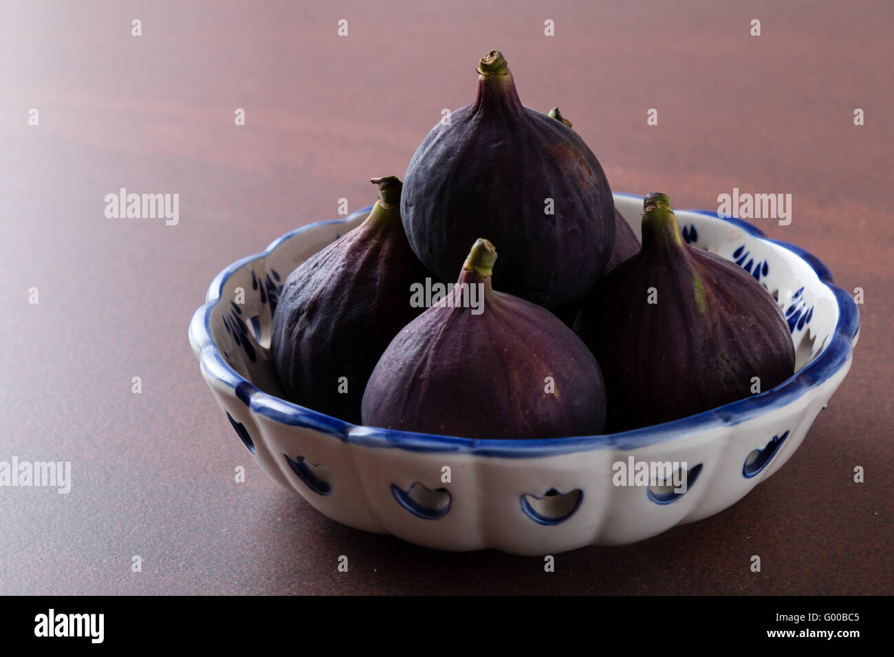figs in a bowl Stock Photo - Alamy