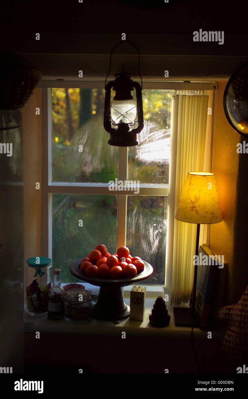 Inside cottage window hi-res stock photography and images - Alamy
