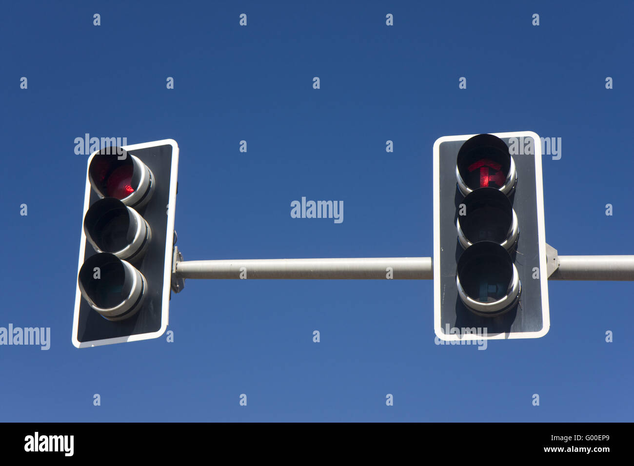 France traffic signal light hi-res stock photography and images - Alamy