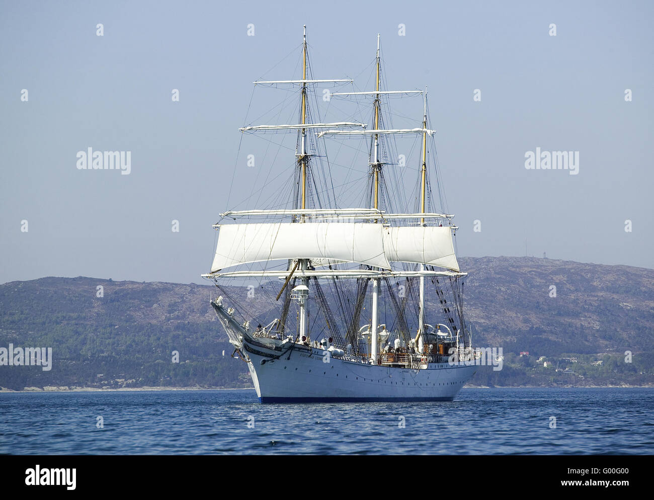 Traditional vessel hi-res stock photography and images - Alamy