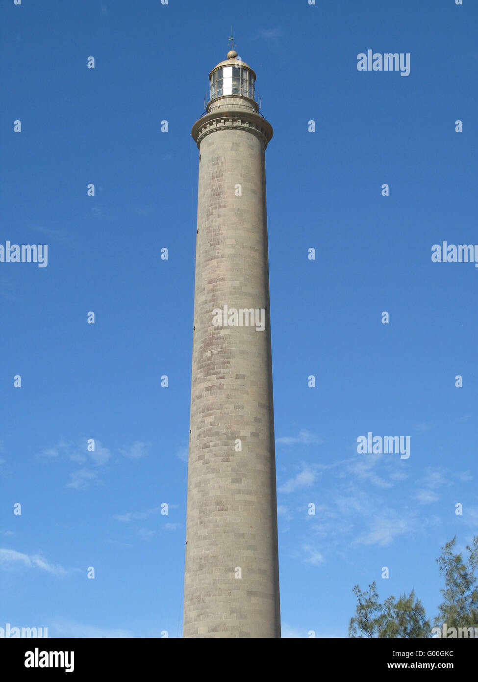 Thin house hi-res stock photography and images - Alamy