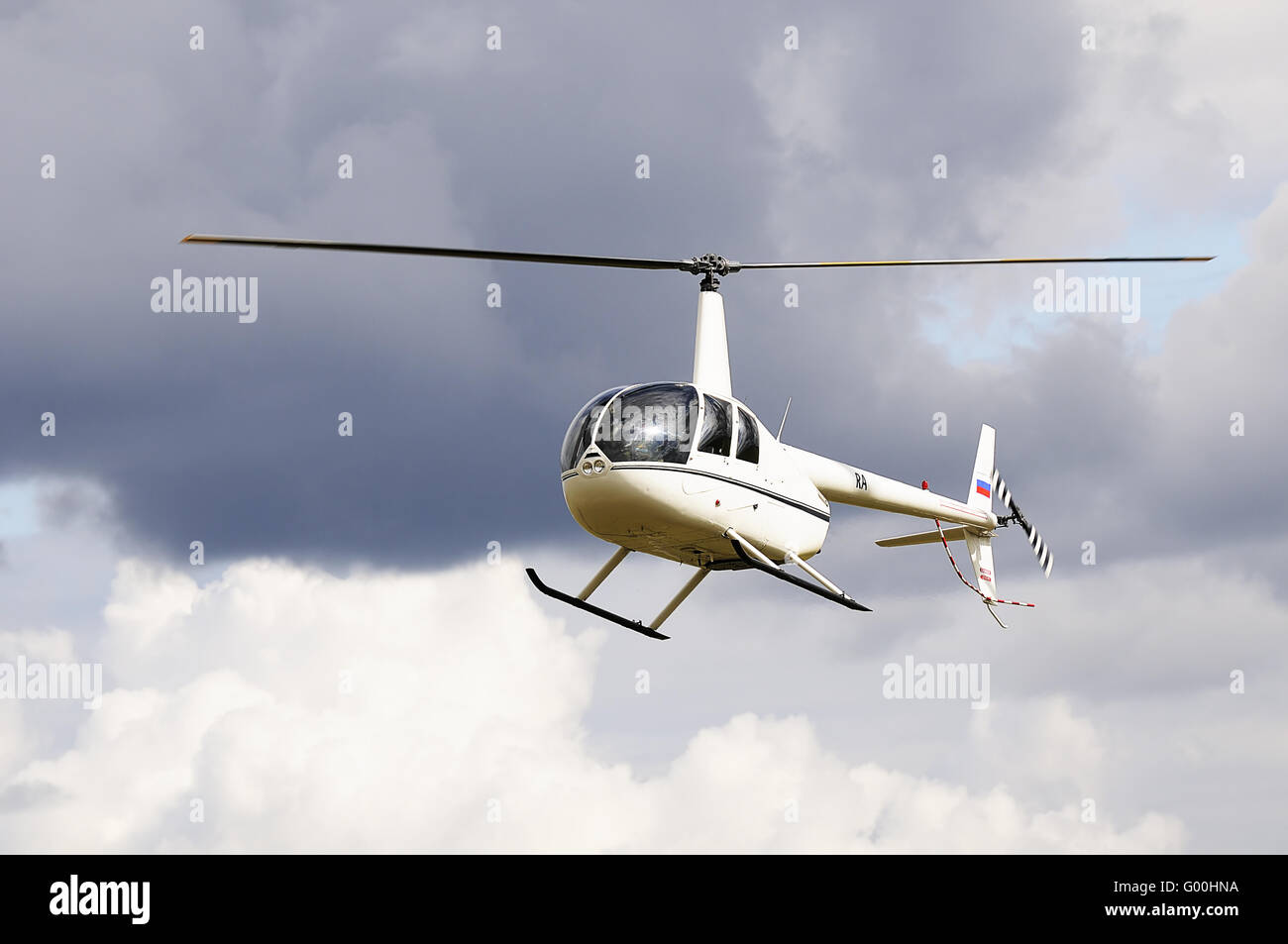 Flying helicopter hi-res stock photography and images - Alamy