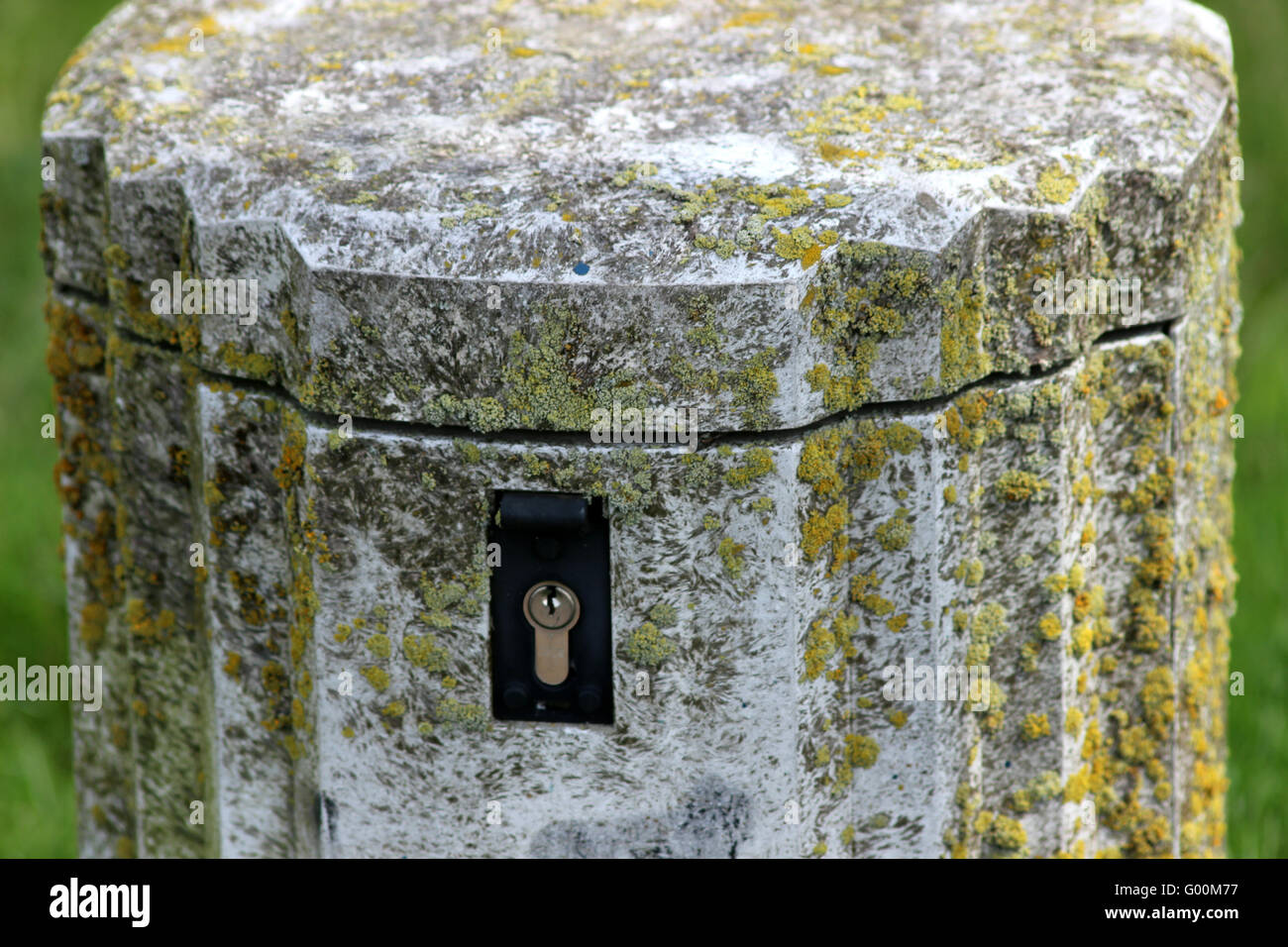 Stone vault hi-res stock photography and images - Alamy