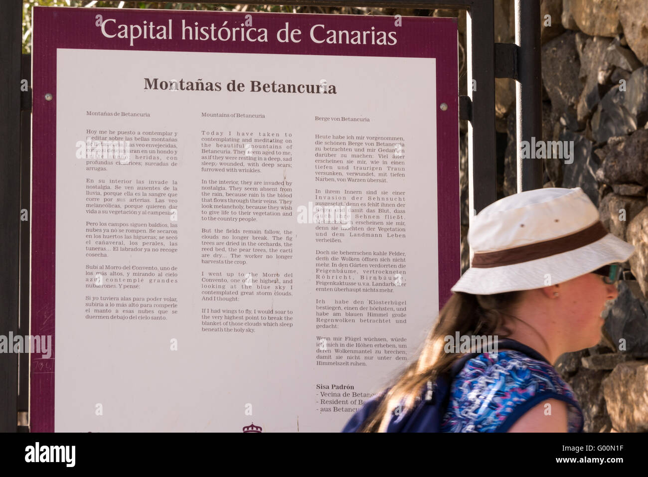 Monument information board hi-res stock photography and images - Alamy