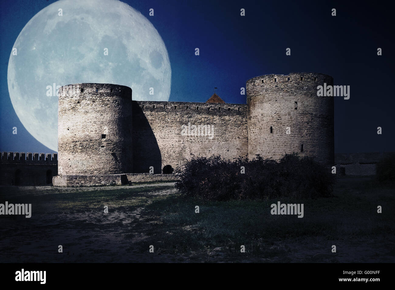 Medieval night sky hi-res stock photography and images - Alamy