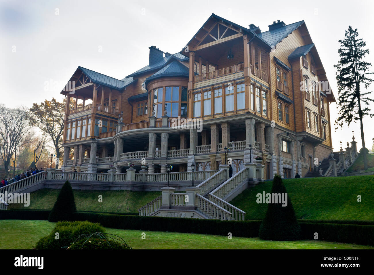 Big house hi-res stock photography and images - Alamy