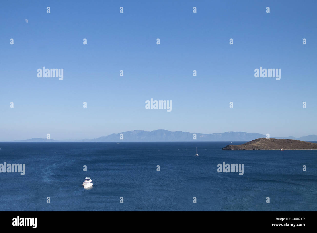 Aegean Sea with islands and ships Stock Photo - Alamy