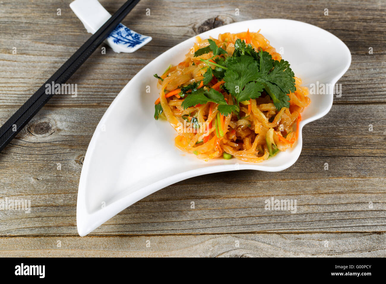 Chopped vegetables and herbs ready to eat Stock Photo - Alamy