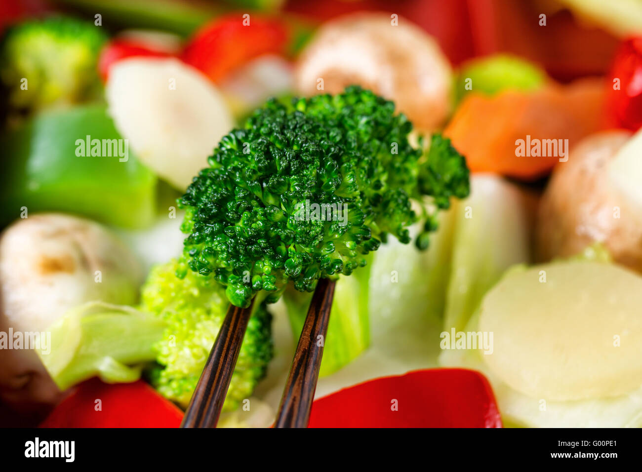 Freshly cooked mixed vegetables ready to eat Stock Photo - Alamy
