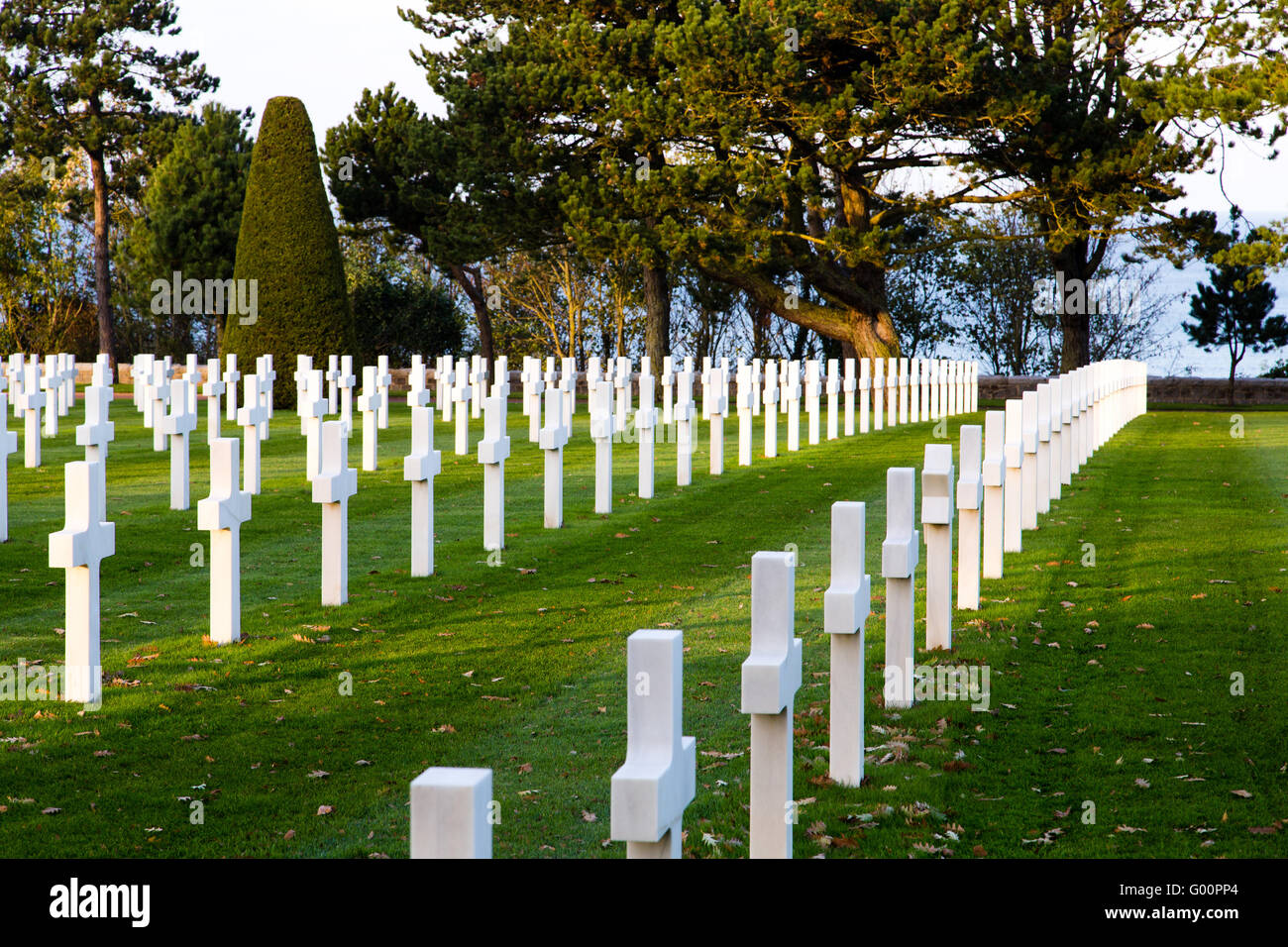 Normandy american cemetery hi-res stock photography and images - Alamy