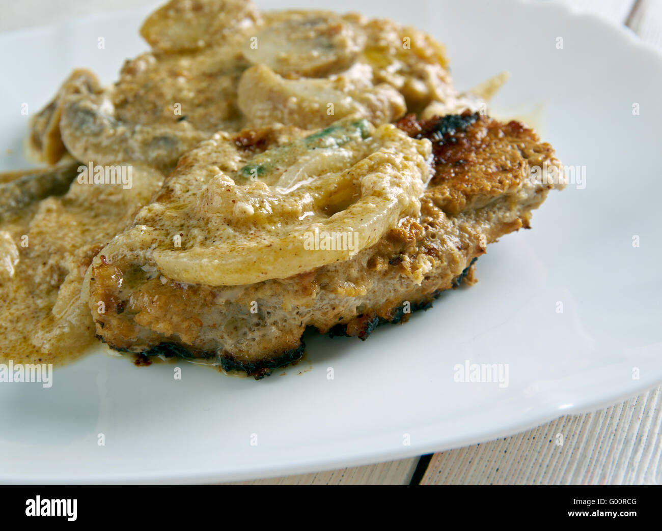 Jaegerschnitzel hi-res stock photography and images - Alamy