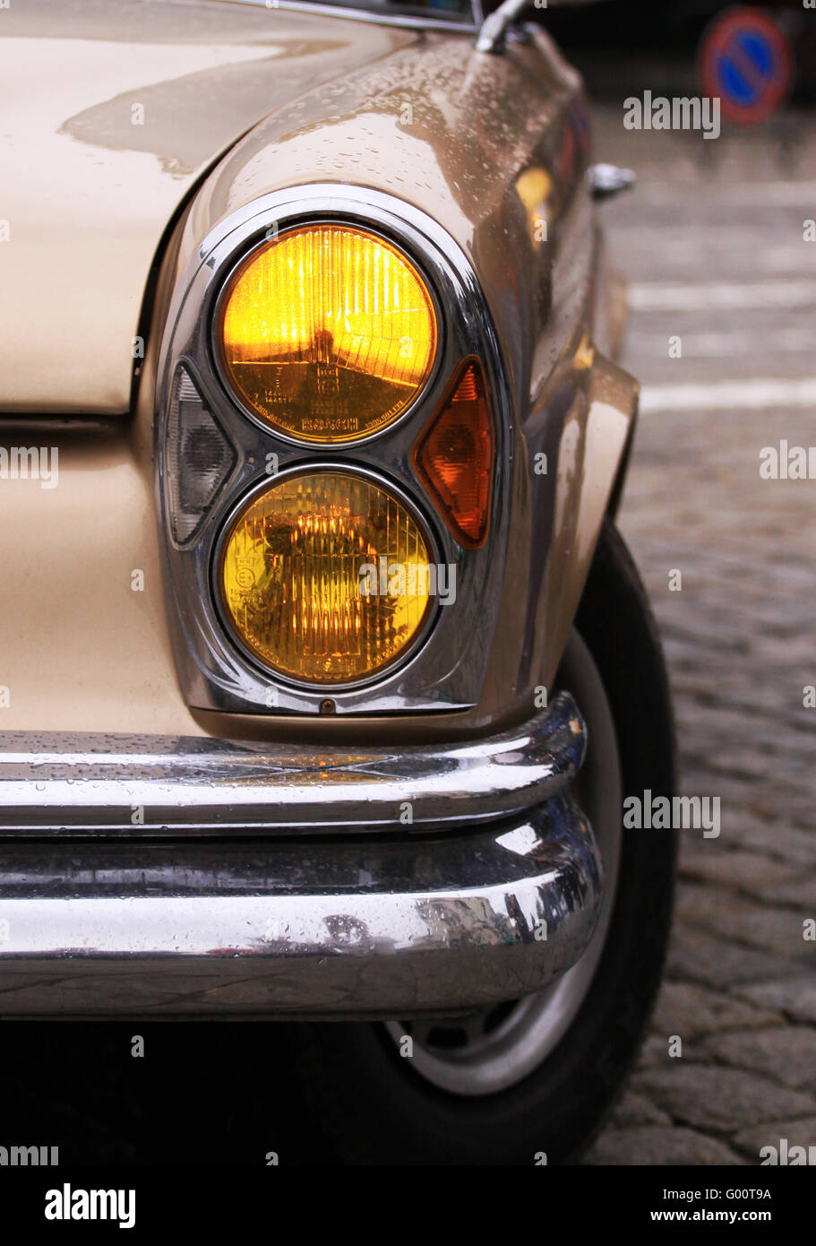 Old brown car hi-res stock photography and images - Alamy