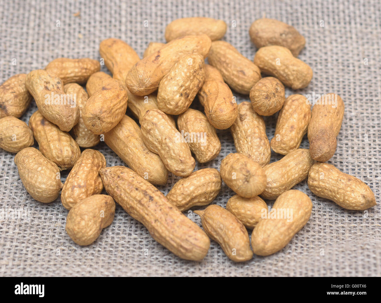 Empty peanuts hi-res stock photography and images - Alamy