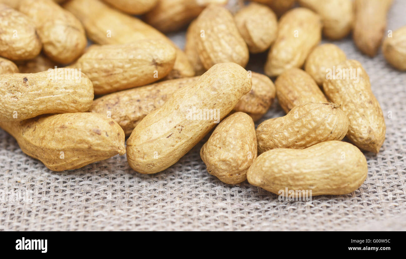 Empty peanuts hi-res stock photography and images - Alamy