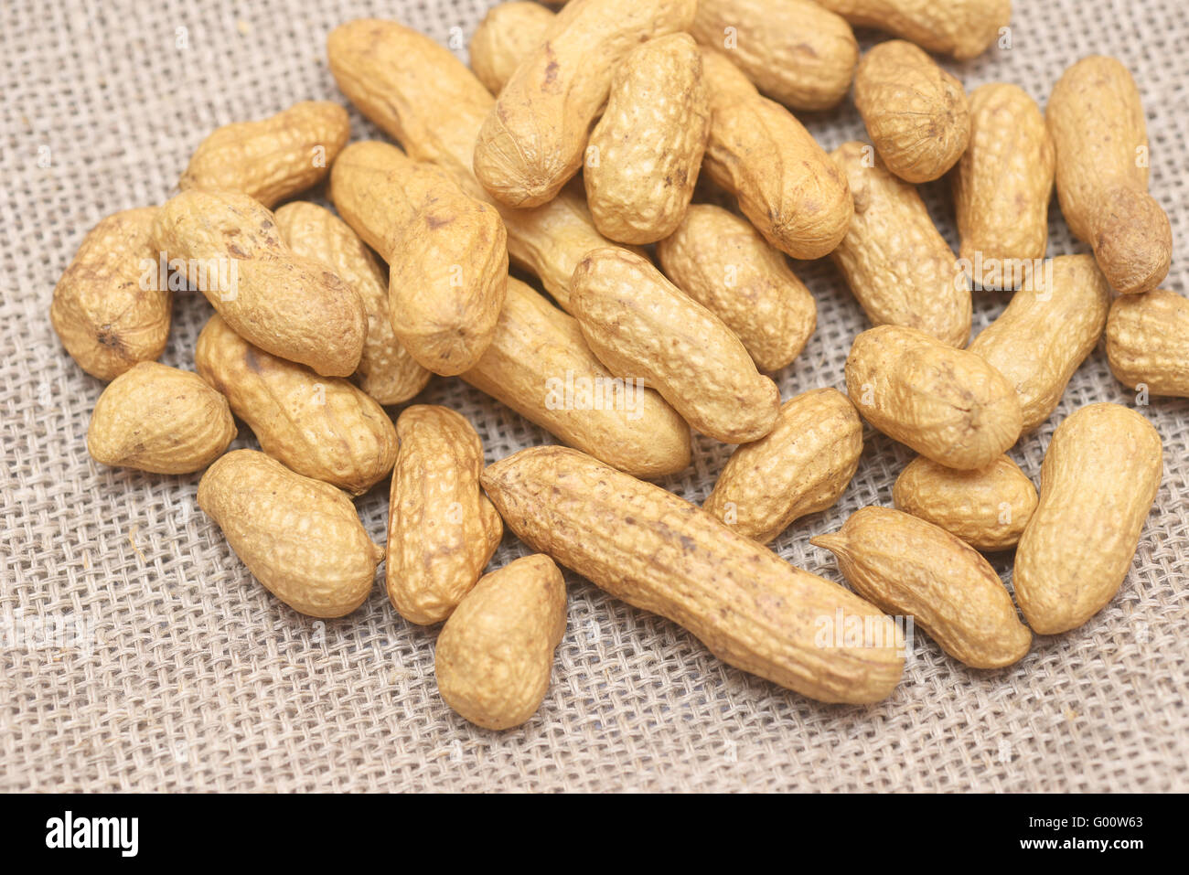 Empty peanuts hi-res stock photography and images - Alamy