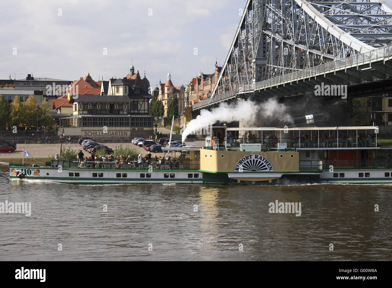 Paddle steamer loschwitz bridge blue hi-res stock photography and ...