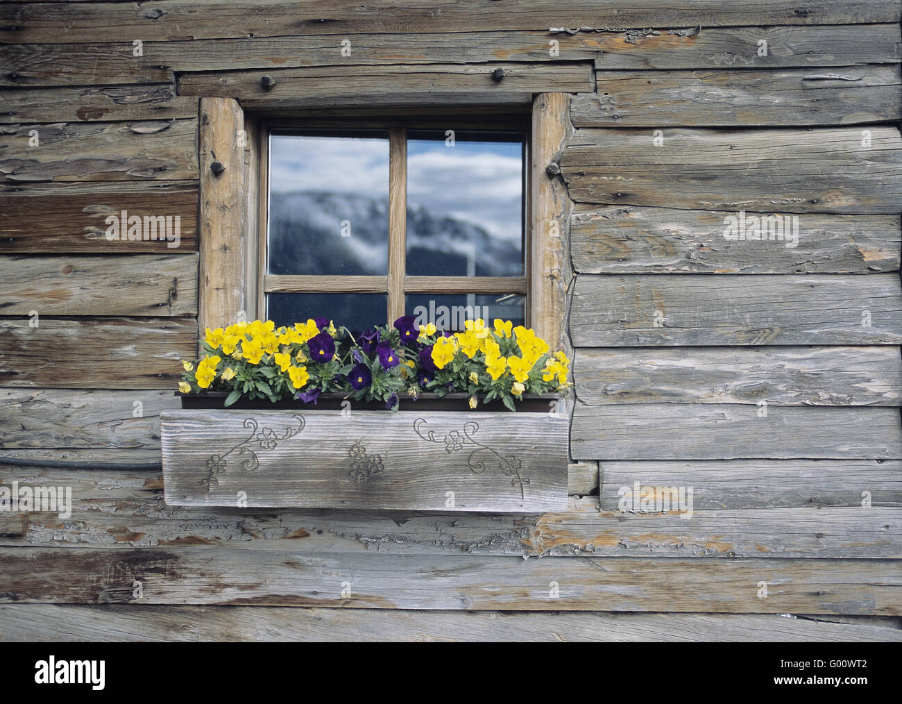 pasture house window Stock Photo - Alamy