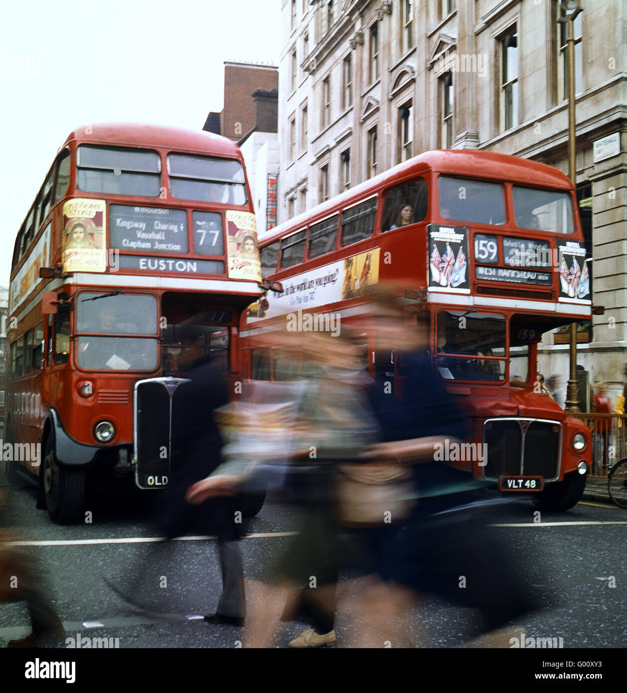 London underground and buses hi-res stock photography and images - Alamy