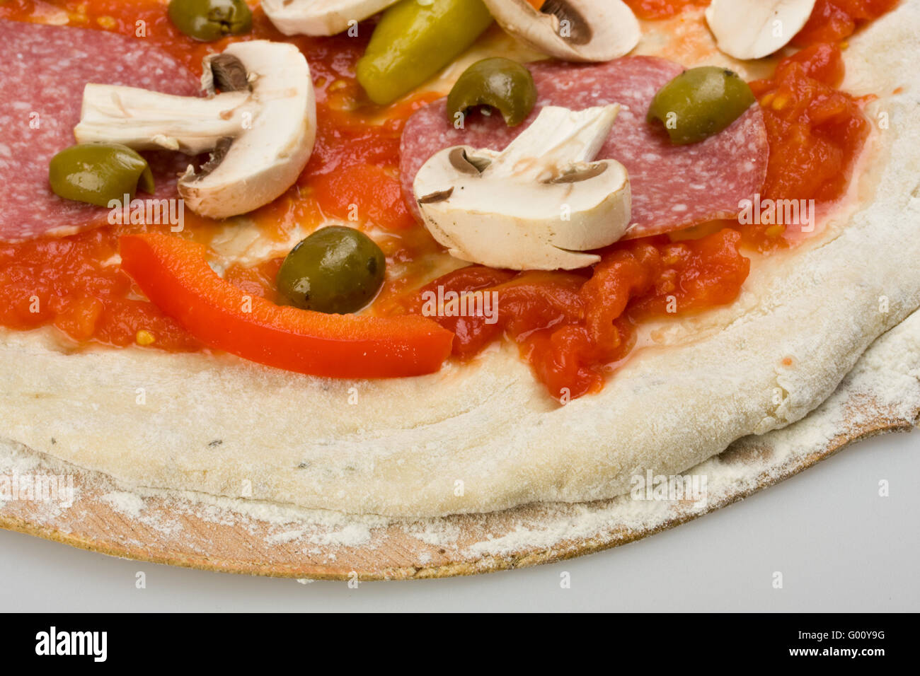 Olive pizza hi-res stock photography and images - Alamy
