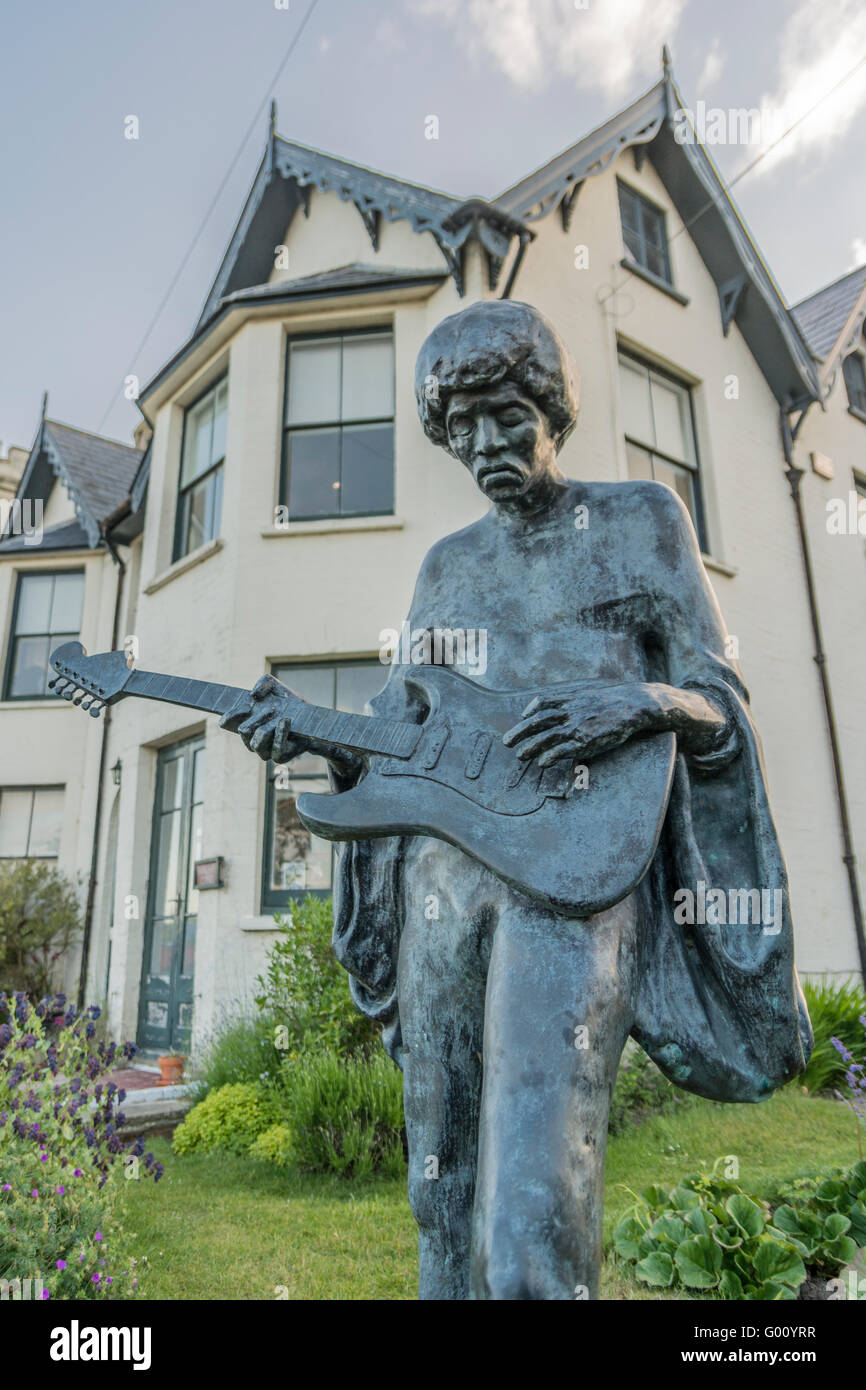Jimi Hendrix Statue Vandalized