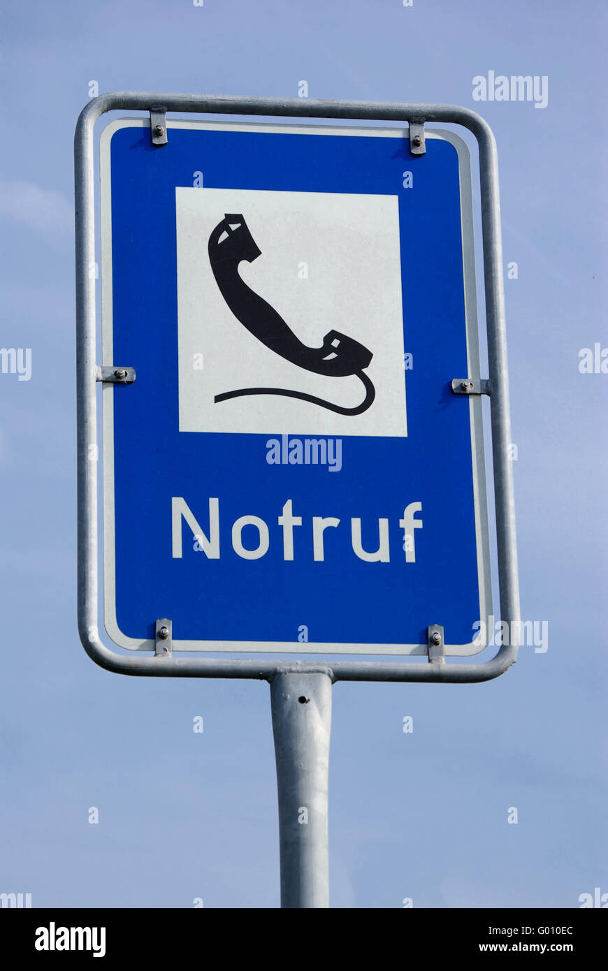 Emergency Traffic sign Stock Photo - Alamy