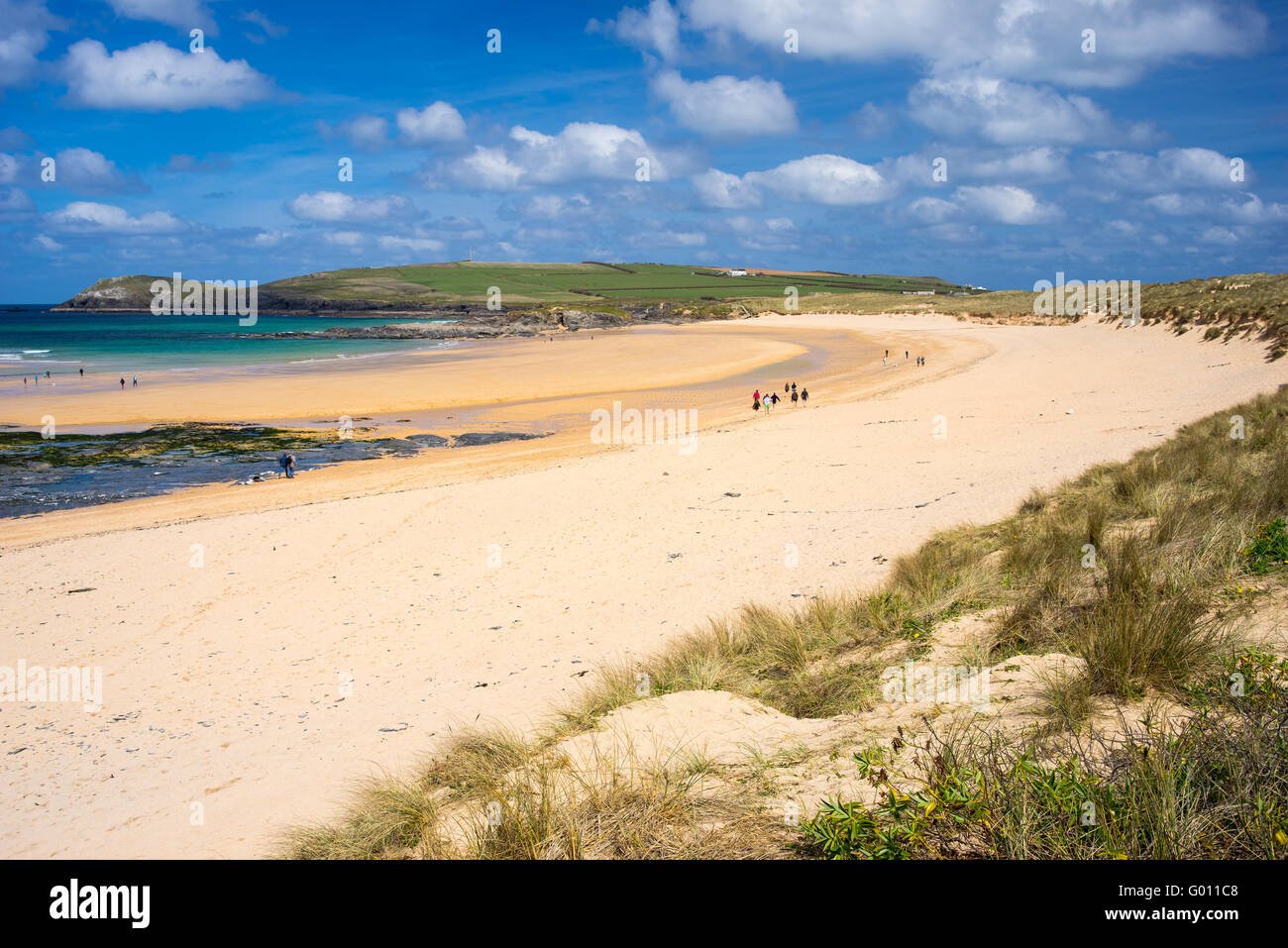 The beautiful sandy beaches in cornwall england hi-res stock ...