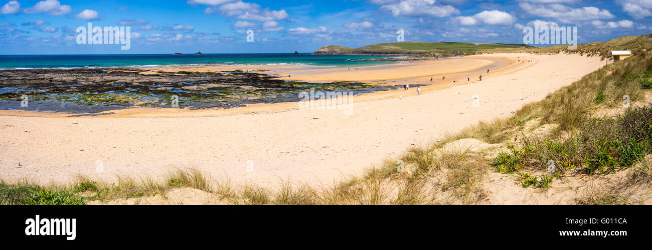 The beautiful sandy beaches in cornwall england hi-res stock ...