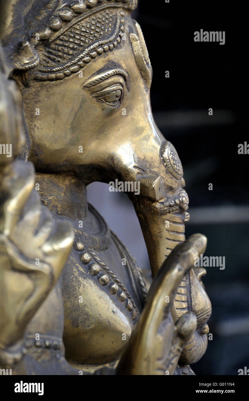 Ganesh statue on old hi-res stock photography and images - Alamy