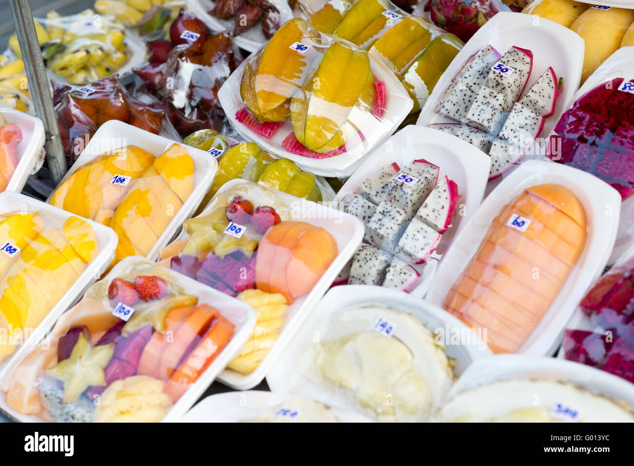 Packing banana hi-res stock photography and images - Alamy