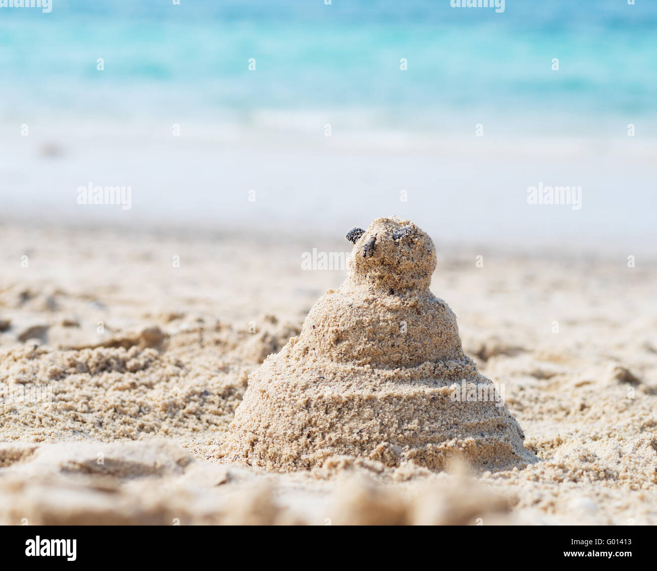 sandy man at the beach Stock Photo - Alamy
