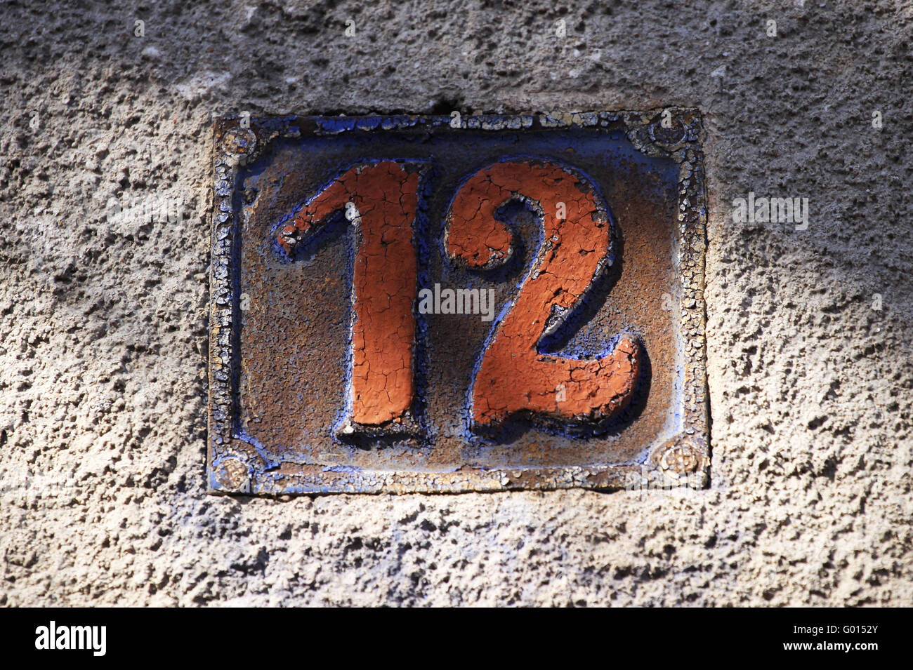 Finding house hi-res stock photography and images - Alamy