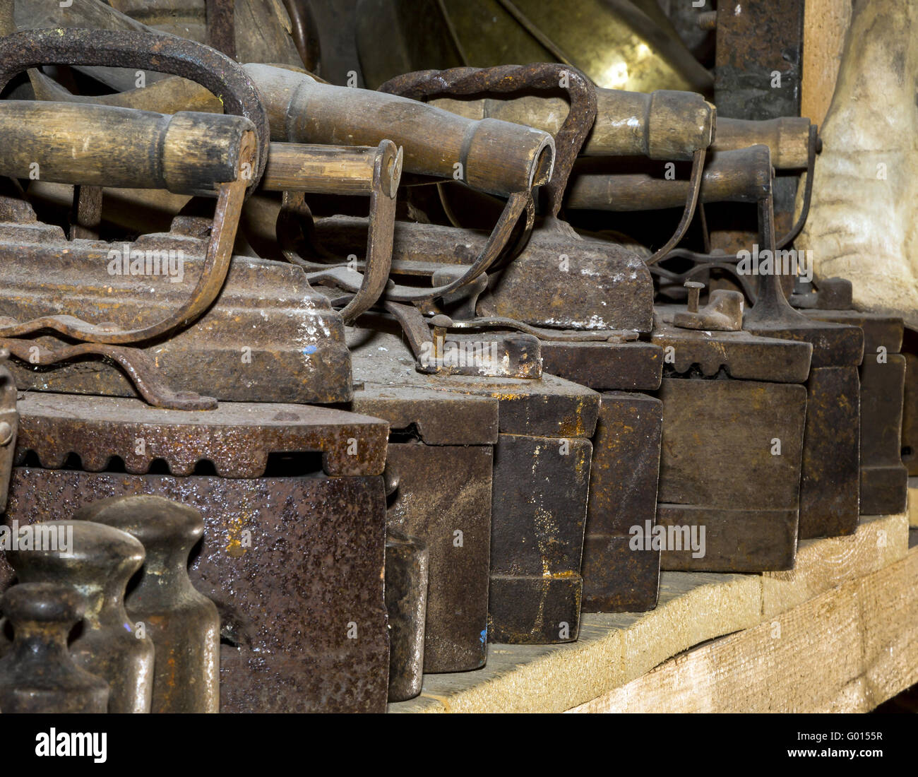 Antique irons hi-res stock photography and images - Alamy