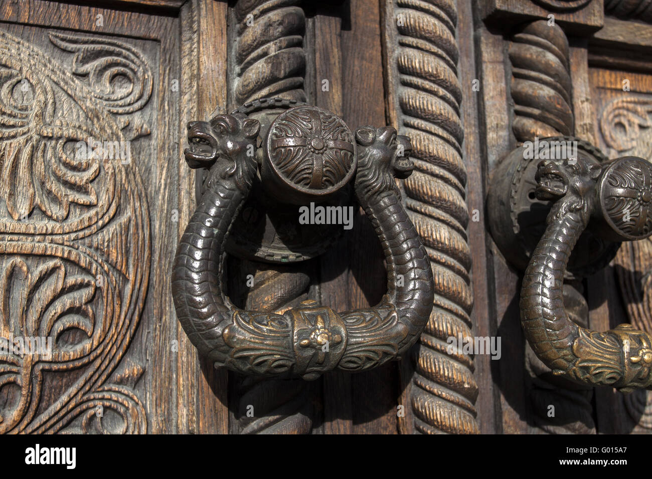 Ornate woodcarving hi-res stock photography and images - Alamy