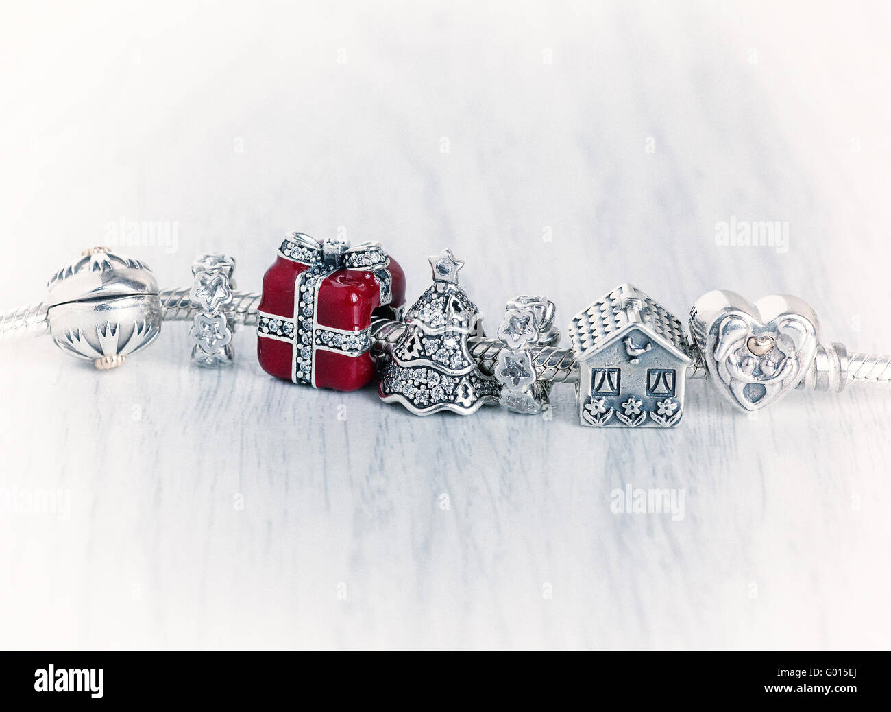 Vintage jewelry collection hi-res stock photography and images - Alamy