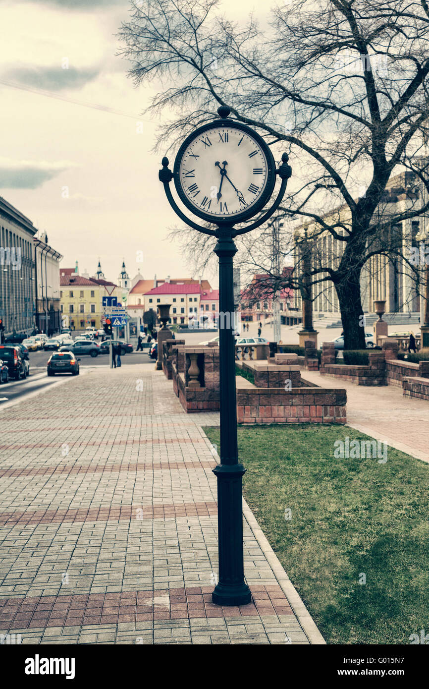 street clock, retro style, vintage Stock Photo - Alamy